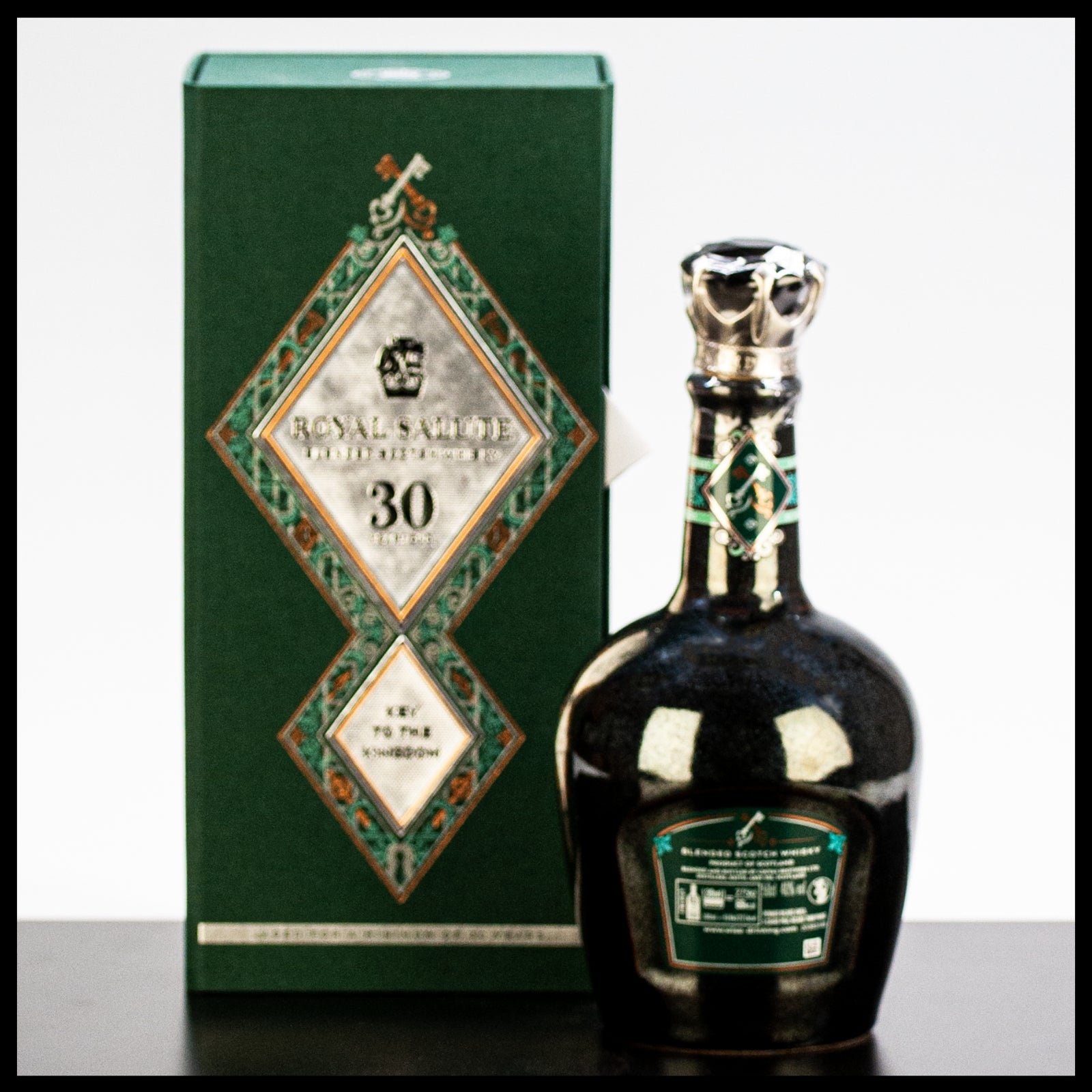 Chivas Regal 30 YO Royal Salute "Key to the Kingdom" Whisky 0,5L - 40% ...