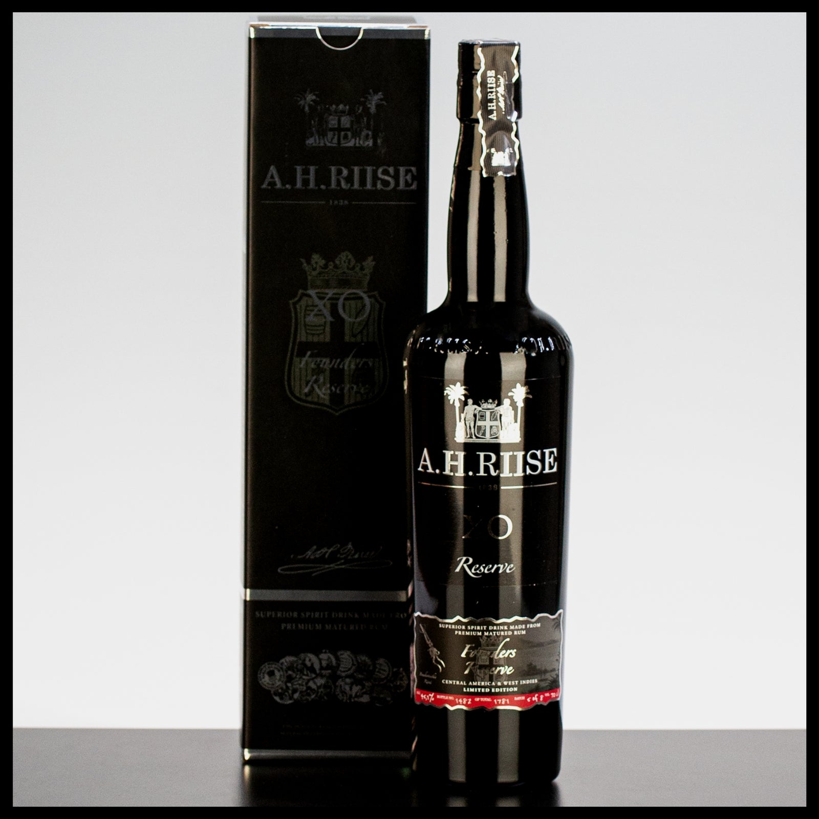 A.H. Riise XO Founders Reserve Rum Nr. 4 0,7L - 45,1% Vol.